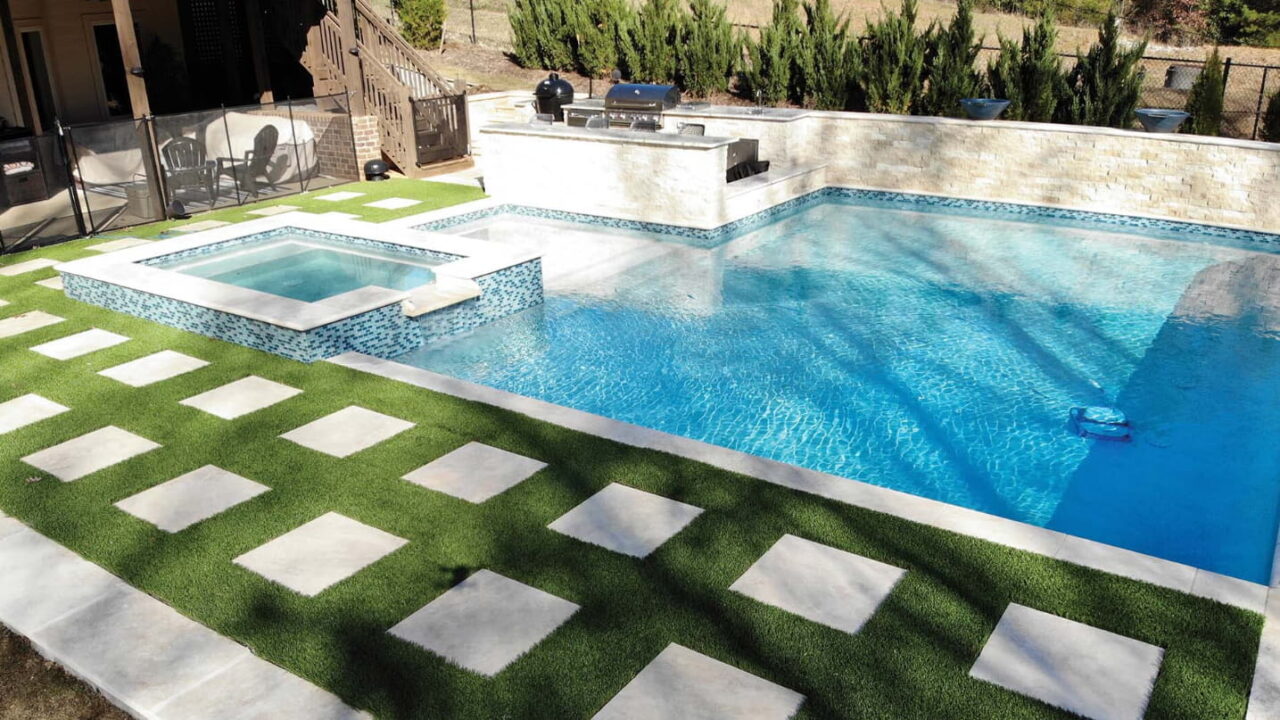 Professional Tips for a Seamless Pool Installation Process